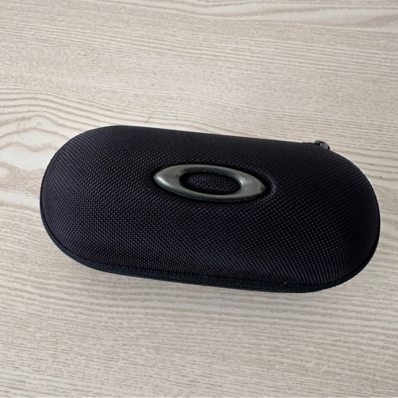Oakley | Accessories | Oakley Black Hard Shell Case | Poshmark